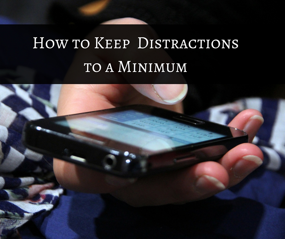 How to Keep Distractions to A Minimum! - Dinks Finance How to Keep Distractions to A Minimum! - Dinks Finance