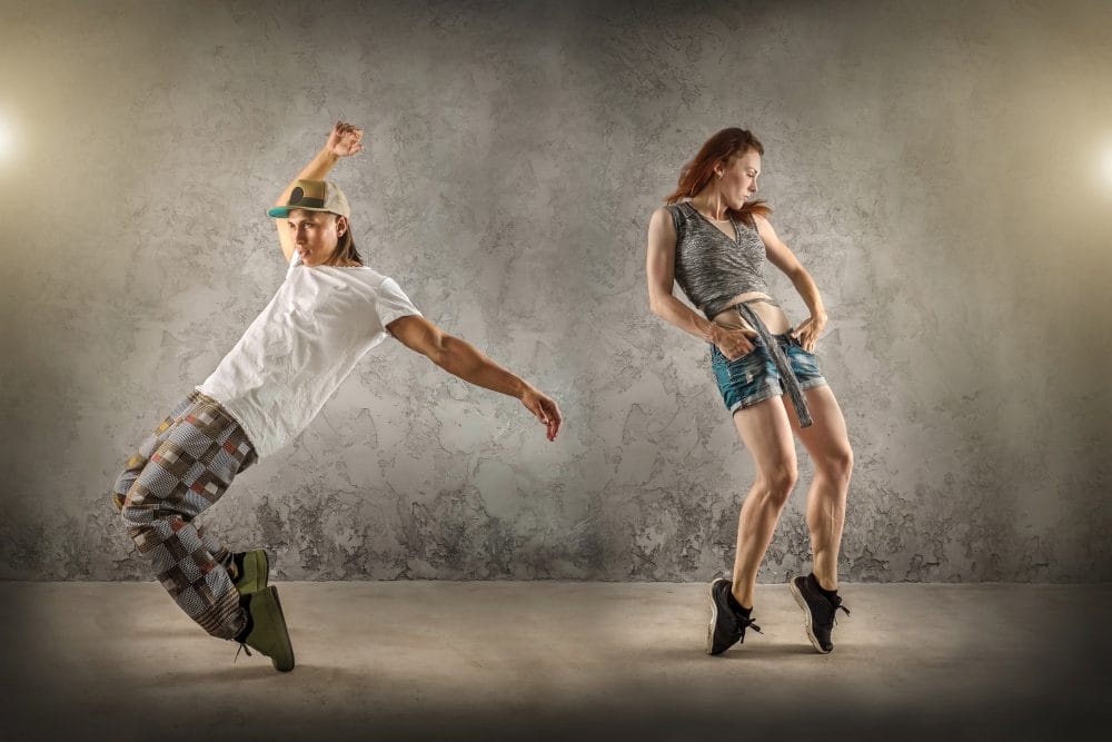 17 Dance Moves From the 90s That Gen Z Would Find Hilarious