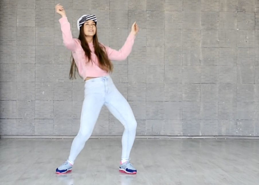 17 Dance Moves From the 90s That Gen Z Would Find Hilarious