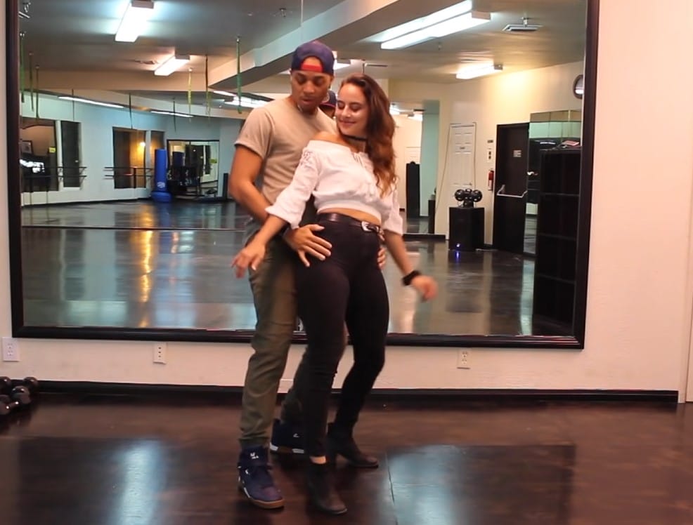 17 Dance Moves From the 90s That Gen Z Would Find Hilarious