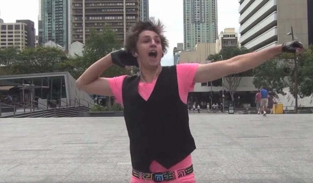 17 Dance Moves From the 90s That Gen Z Would Find Hilarious