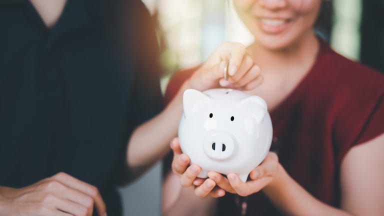 5 High-Earning Couples Without Kids Who Quietly Built…